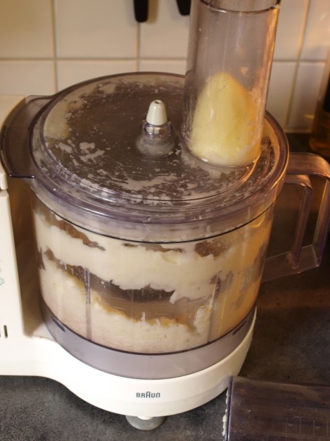 Komler, komper og raspeballer, kjært barn har mange navn. | Smakebiten